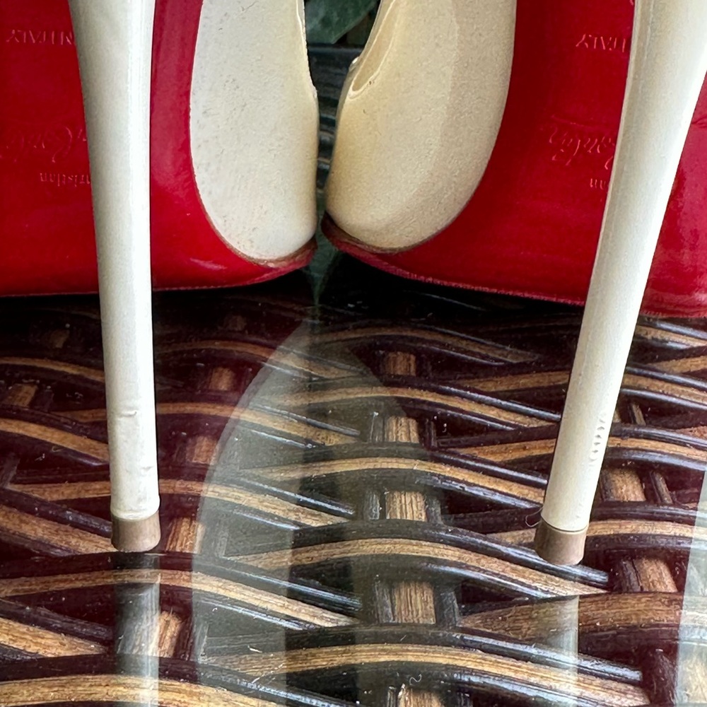 Christian Louboutin So Kate Stiletto Heels - Gem